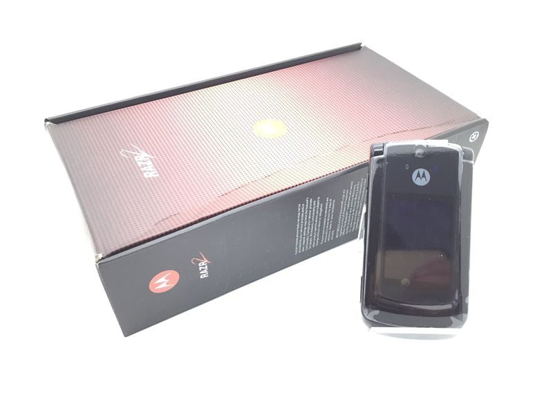 Motorola RAZR2 v9 – Vintage Mobile