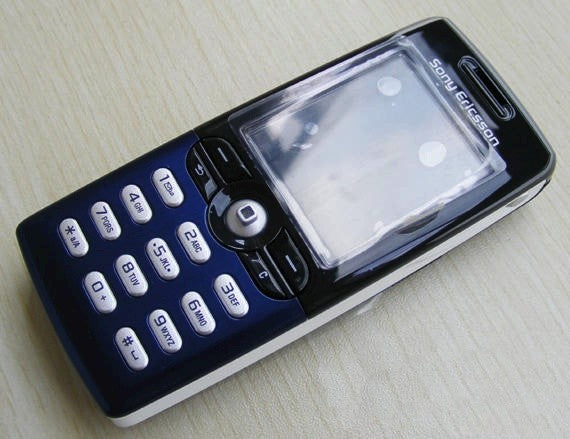 Sony Ericsson – Vintage Mobile